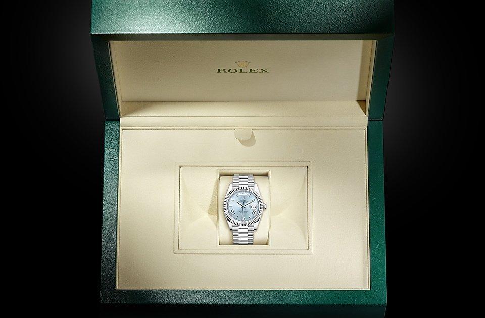 Rolex Day-Date 40 | 40 mm, Blue Dial | M228236-0012 | Loupe